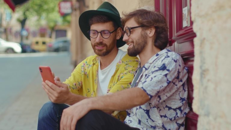 Gay Chat Lines: Phone Dating Free Trial Numbers for Gay Men