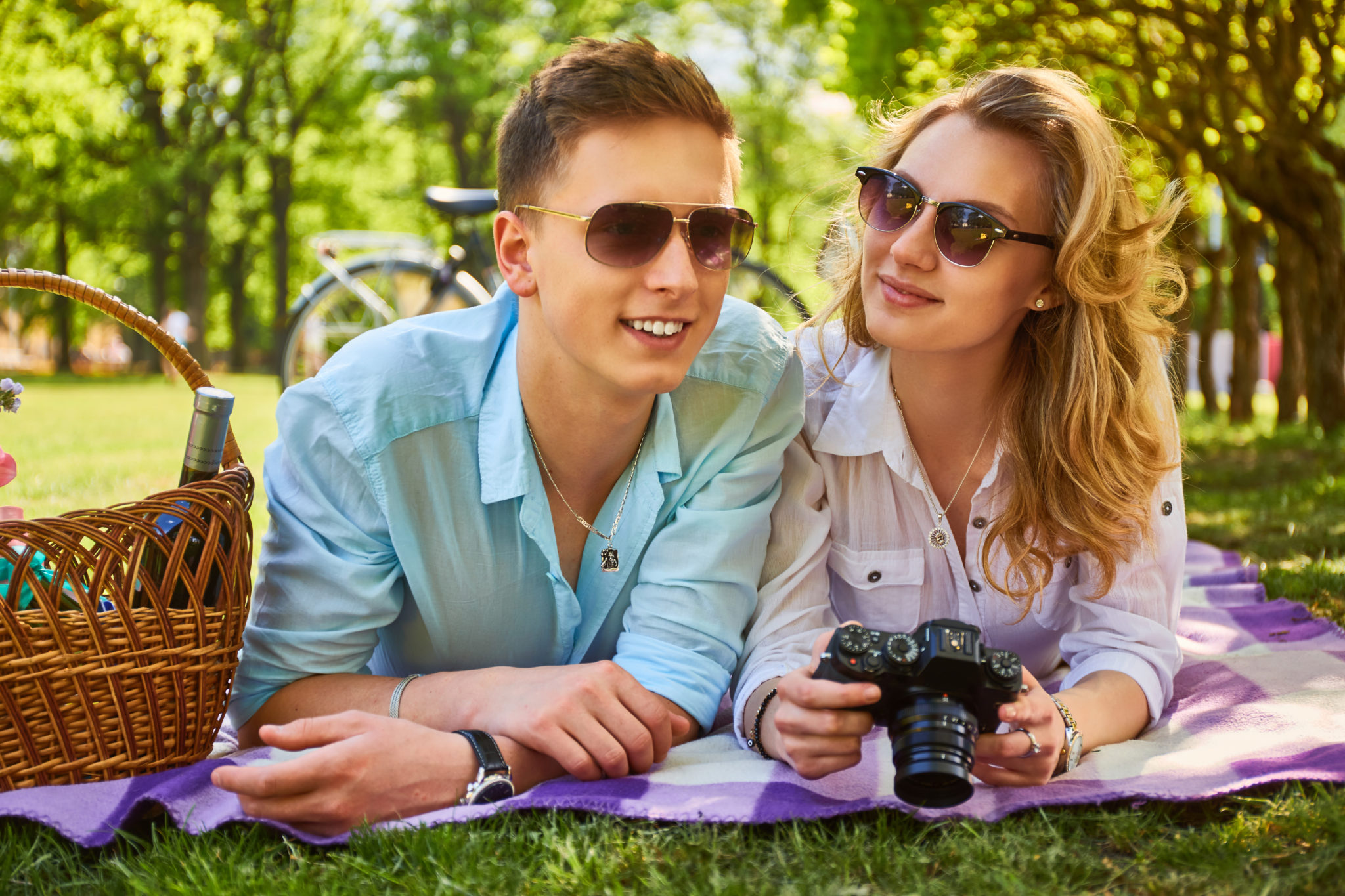 Singles Chat Lines: Phone Dating Free Trial Numbers for Singles
