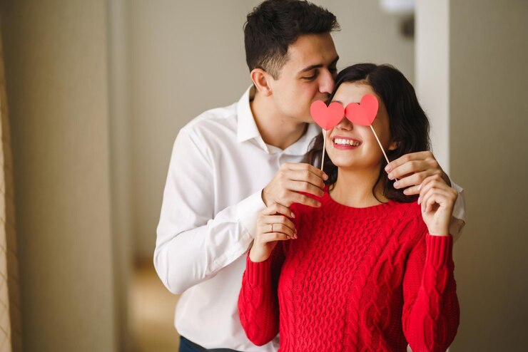 Latin Chat Lines: Free Trial Phone Dating Numbers for Latinos & Latinas