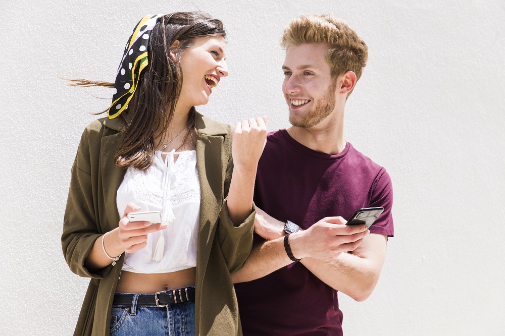 Livelinks Chat Line: Free Trial Phone Dating Numbers